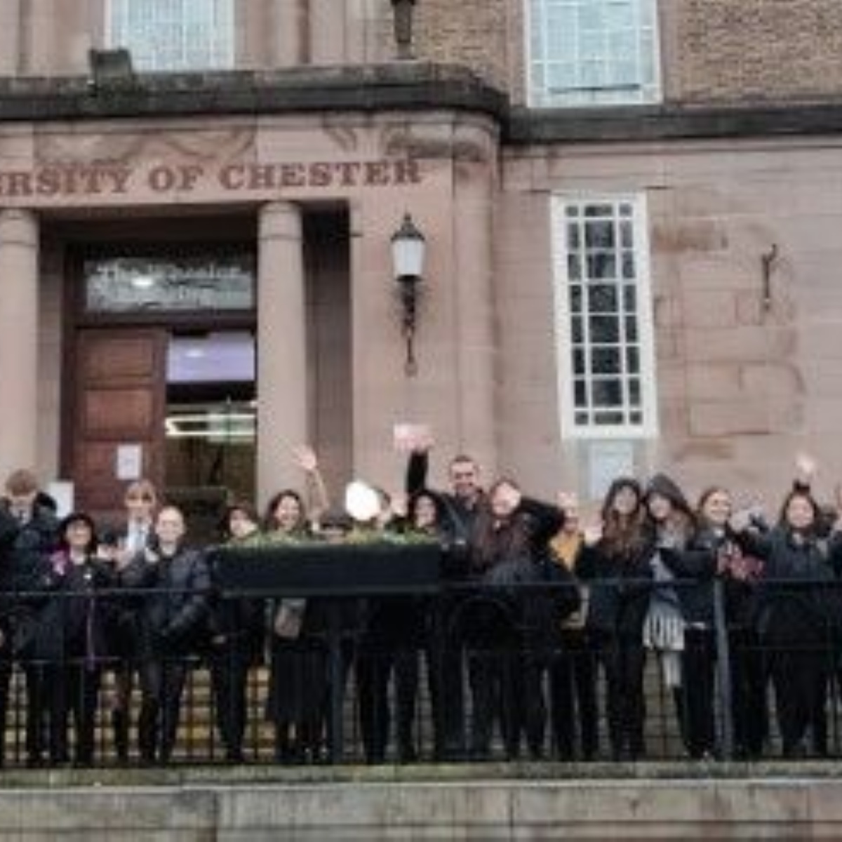 Upton-by-Chester High School - ¡Hablamos en la universidad!